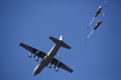 Israeli Army Paratroopers Jump C130j Super Editorial Stock Photo ...