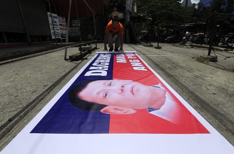 Filipino Supporters Unfold Congratulation Tarpaulin Message Editorial ...