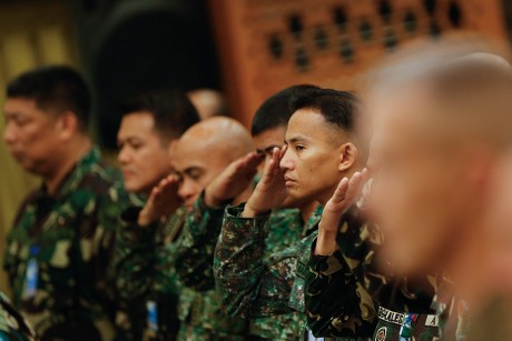 Philippine Us Soldiers Salute During Closing Editorial Stock Photo ...