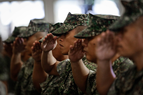 Filipino Soldiers Salute During Opening Ceremony Editorial Stock Photo ...