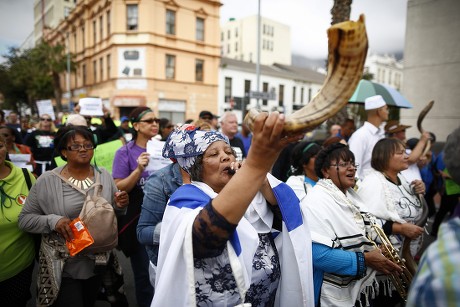 South Africa Zuma Must Fall Protest - Apr 2016 Stock Pictures ...