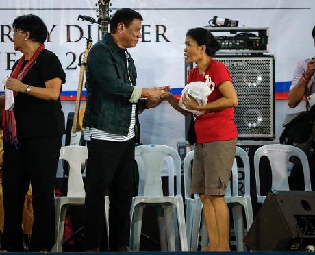 Philippine President Rodrigo Duterte C Distributes Editorial Stock ...