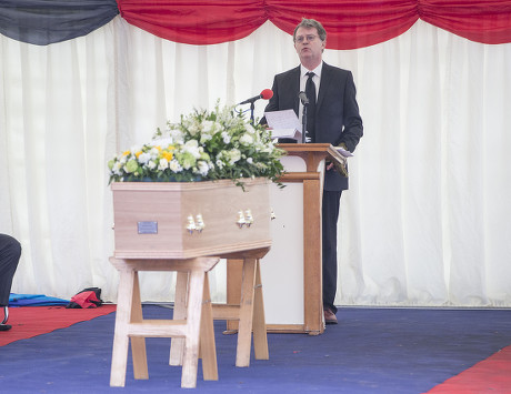 __COUNT__ imágenes de Funeral of Alan Simpson, London, UK - 27 Feb 2017 ...