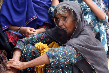 Pakistani Women Wait Receive Food Ration Editorial Stock Photo - Stock ...