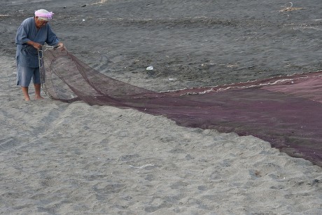 Japanese Man Mends Giant Fishing Net Editorial Stock Photo - Stock ...