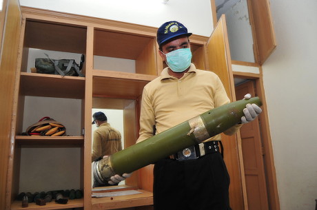 Pakistani Security Official Inspects Ammunition Recovered Editorial ...