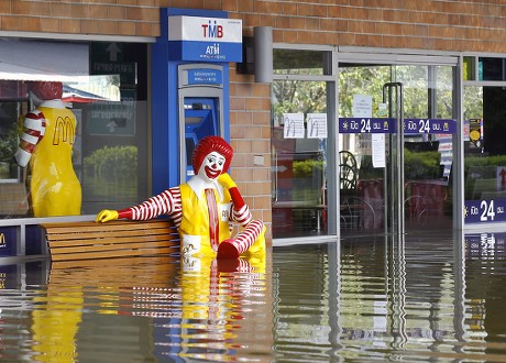 Figure Ronald Mcdonald Flooded Fast Food Editorial Stock Photo - Stock ...