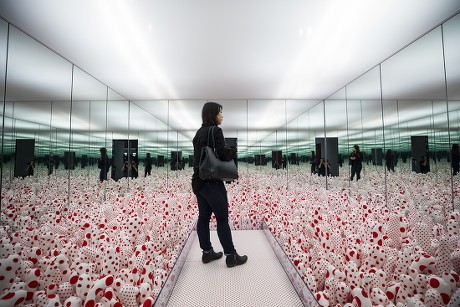 Visitor Looks Interactive Exhibit Called Infinity Editorial Stock Photo ...