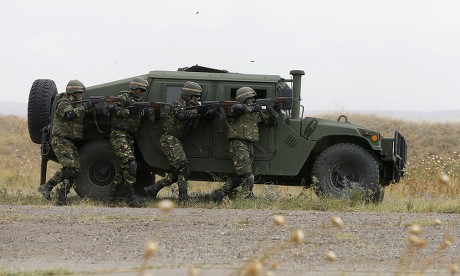 Romanian Soldiers Take Cover Behind Usmade Editorial Stock Photo ...
