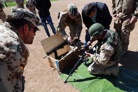 German Army Trainer Shows Kurdish Peshmerga Editorial Stock Photo ...