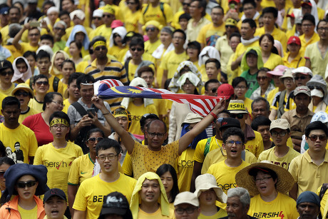 Malaysian Protesters Singing Their Protest Song Editorial Stock Photo ...