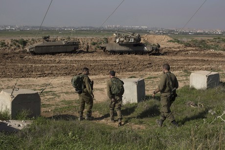 Israeli Soldiers Seen Next Their Tank Editorial Stock Photo - Stock ...