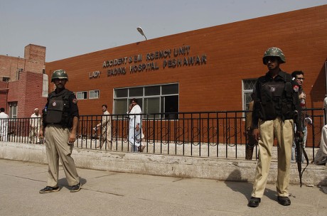 Police Officers Stand Guard Outside Hospital Editorial Stock Photo ...