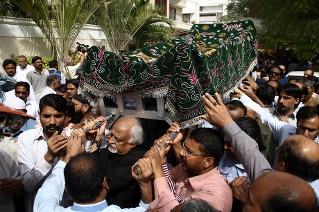 People Attend Funeral Pakistans Renowned Urdu Editorial Stock Photo ...