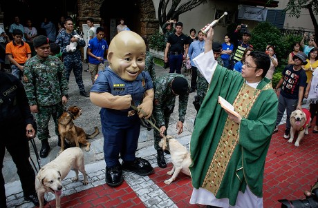 Philippine National Police Pnp Mascot Po1 Editorial Stock Photo - Stock ...
