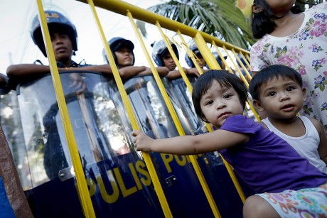 Children Climb Onto Fence Used Barricade Editorial Stock Photo - Stock ...