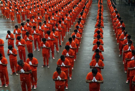 Filipino Inmates Pray Before They Perform Editorial Stock Photo - Stock ...