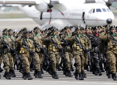 Filipino Commando Soldiers Parade During Armed Editorial Stock Photo ...