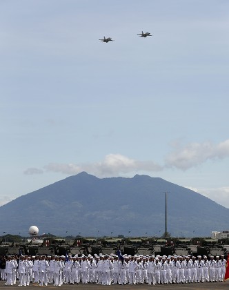 Filipino Commando Soldiers Parade During Armed Editorial Stock Photo ...