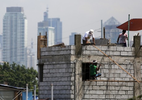 Filipino Laborers Seen On Top Construction Editorial Stock Photo ...
