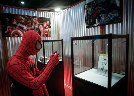 Filipino Dressed Superhero Spiderman Takes Picture Editorial Stock ...