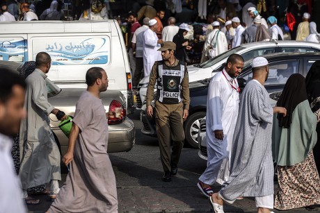SAUDI ARABIA TRAFFIC POLICE STANDS GUARD Editorial Stock Photo - Stock ...