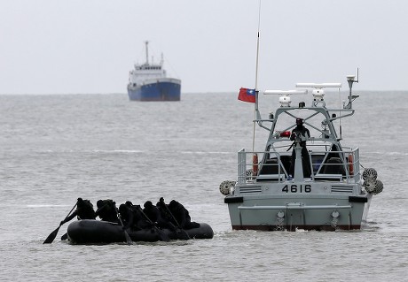 Taiwan Army Frogmen Marine Maneuver During Editorial Stock Photo ...