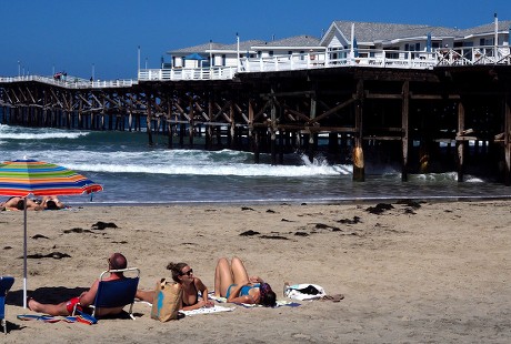Beachgoers Enjoy Weather Pacific Beach San Editorial Stock Photo ...