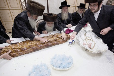 Ultra Orthodox Jewish Rabbis Cut Challah Editorial Stock Photo - Stock ...