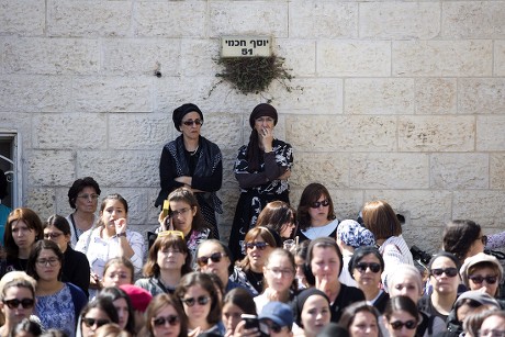 Orthodox Jews Attend Funeral Rabbi Joseph Editorial Stock Photo - Stock ...