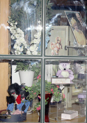 Gollywog Dolls Shop Window Editorial Stock Photo - Stock Image ...