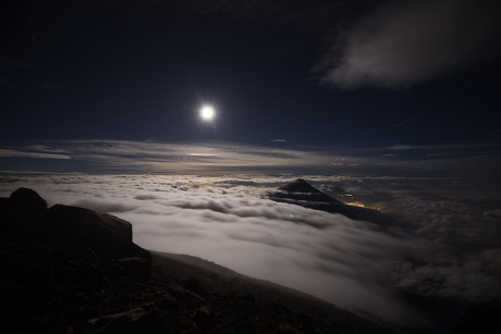 View Full Moon Over Volcan De Editorial Stock Photo - Stock Image ...