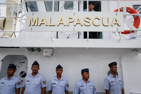 Members Philippine Coast Guard Stand Guard - Foto de stock de contenido ...