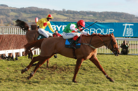 Despite Landing Behind Lat Fencejoe Tizzard Editorial Stock Photo ...