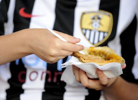 Nottingham Forest V Notts County - 09 Aug 2011 Stock Pictures ...