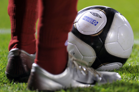 20,000 Football action shot Stock Pictures, Editorial Images and Stock ...