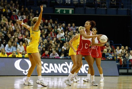 England Netball Australia Netball Players Huddle Editorial Stock Photo ...