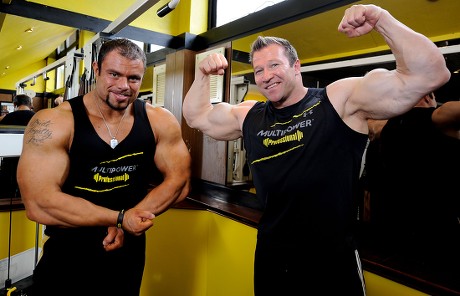 Bodybuilders Daniel Hill Gunter Schlierkamp Pose Editorial Stock Photo ...