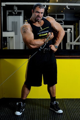 Bodybuilder Daniel Hill Demonstrates Lifting Technique Editorial Stock ...