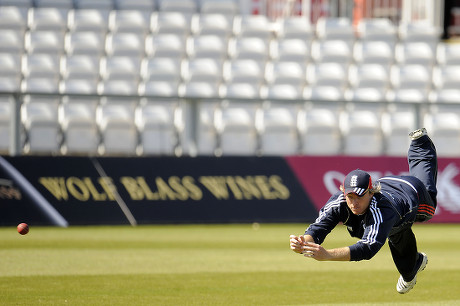 Ian Bell England Misses Slip Catch Editorial Stock Photo - Stock Image ...