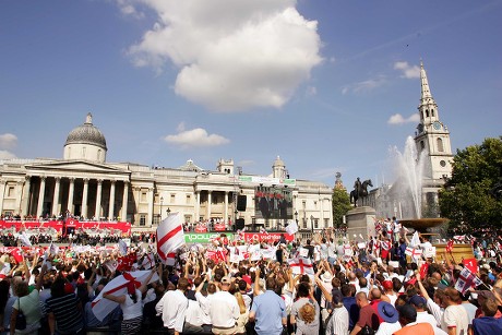 Englands Simon Jones Spots Someone Crowd Editorial Stock Photo - Stock ...