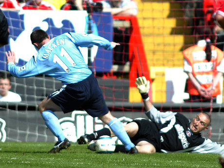 Charlton Athletics Goalkeeper Dean Kiely Twice Editorial Stock Photo ...