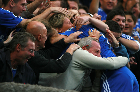 Andriy Shevchenko Chelsea Celebrates Scoring Opening Editorial Stock ...