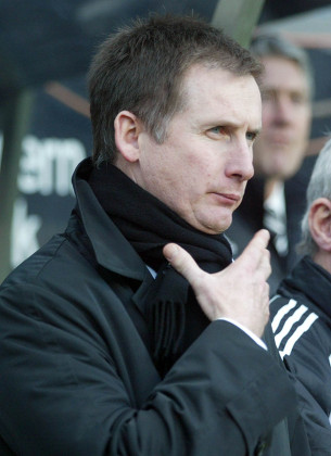 Newcastle United Manager Glenn Roeder Editorial Stock Photo - Stock ...
