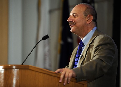 Usa Nobel Prize Bruce Beutler - Oct 2011 Stock Pictures, Editorial ...