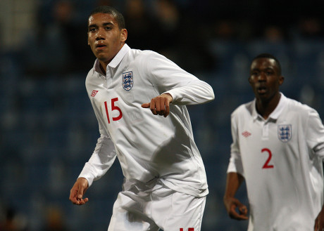 England U20 V Italy U20 - 31 Mar 2009 Stock Pictures, Editorial Images ...