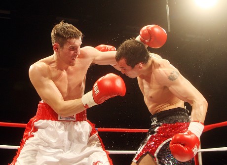 __COUNT__ Sky Fight Night - 05 Feb 2011 Stock Pictures, Editorial ...