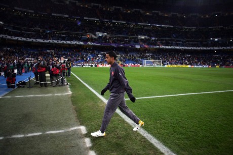 Real Madrids David Beckham Tries Chip Editorial Stock Photo - Stock ...