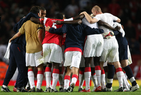 Arsenal Players Huddle Following Victory Editorial Stock Photo - Stock ...