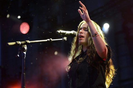 Frenchisraeli Singer Songwriter Yael Naim Performs Editorial Stock ...